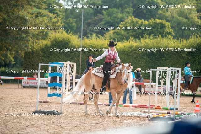 01_Startnummer_Pferd | dv-media-shop - Realisiert mit Pictrs.com